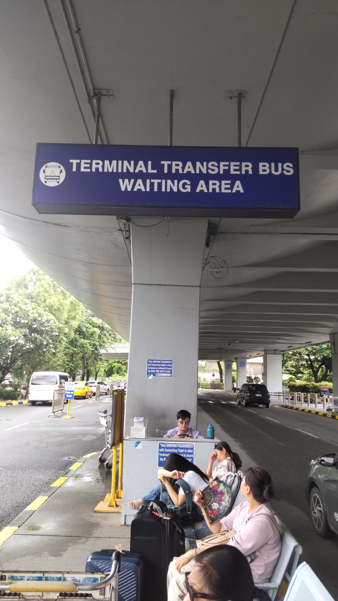 How to Transfer Between Terminals at Manila Airport (Free Shuttle Bus ...